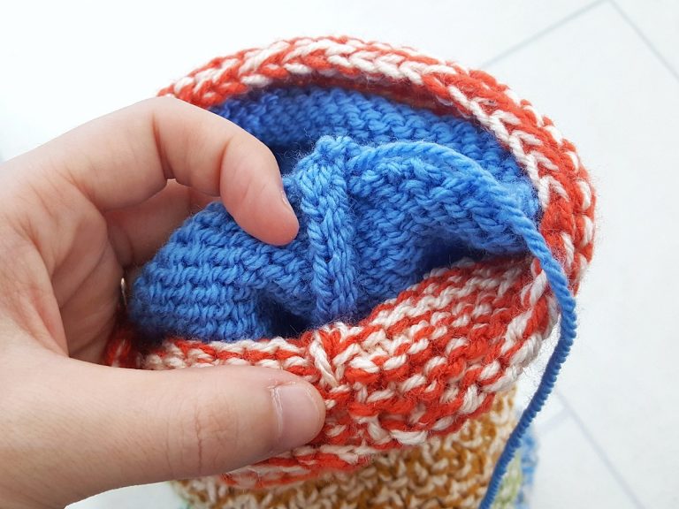 How To Make A Twiddlemuff - The Fated Knitter